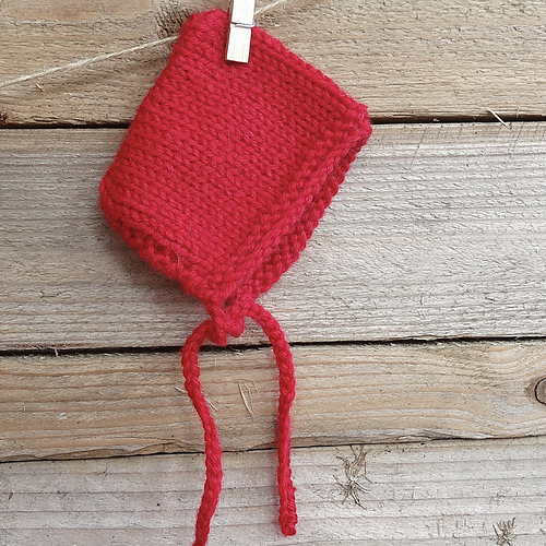 Ravelry: Petit chaperon pattern by Muriela