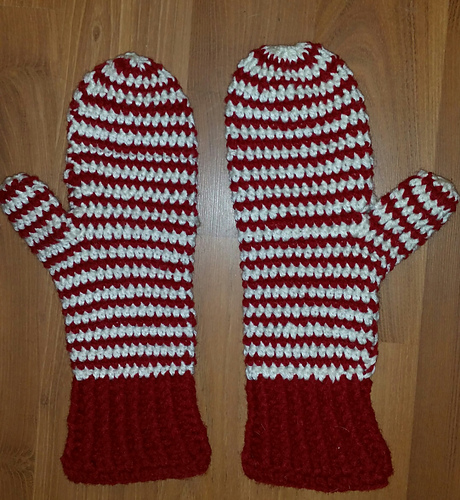 Ravelry: Flip Top Stripes (Mittens) pattern by Salter's Stitches