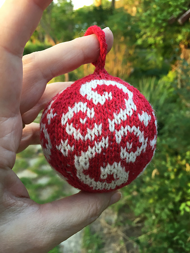Ravelry: Christmas Balls 2020 pattern by Arne & Carlos