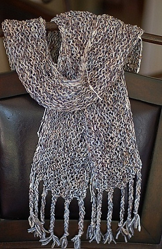 Ravelry: Stashbuster Self-Fringing Scarf pattern by Mary Wilder