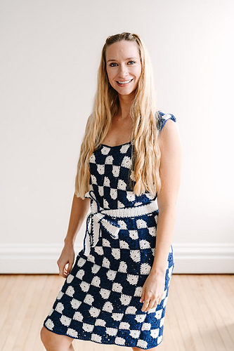Ravelry: Modern Bowtie Dress pattern by Lisa Ferrel