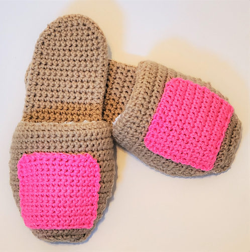 Ravelry: Big Toe Slippers pattern by Lisa Ferrel
