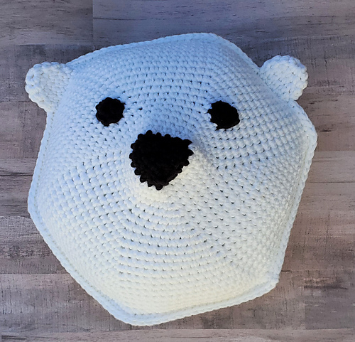 Ravelry: Polar Bear Pillow pattern by Lisa Ferrel