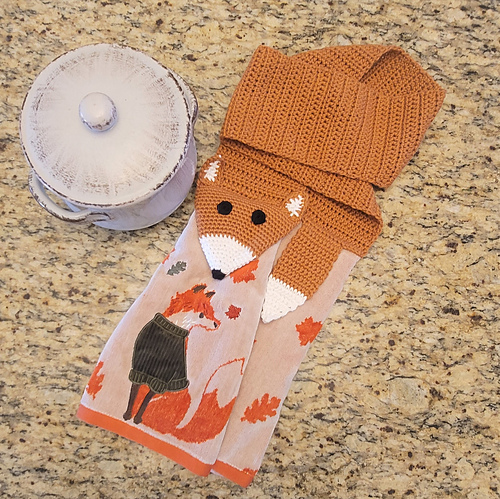 Ravelry: Fox Kitchen Boa pattern by Lisa Ferrel