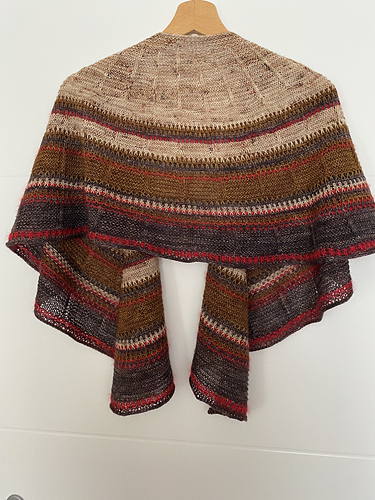 Ravelry: TWIST Shawl pattern by Beatrice Mase