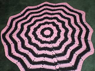Ravelry: mzbellz's Pink and Black Rug