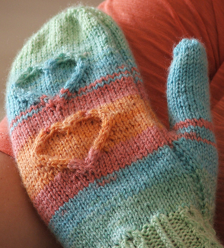 Ravelry: With Love... mittens pattern by Piro