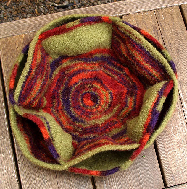 Ravelry: nafoster's Clam Shell Bowl