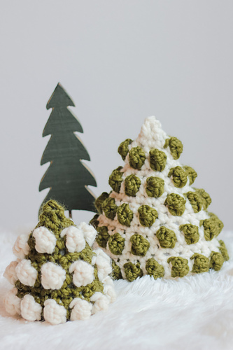 Ravelry: Bobble Christmas Tree pattern by Tonya Bush