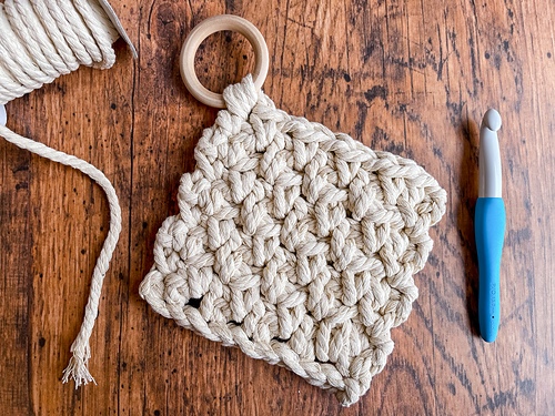 Ravelry: Rustic Cotton Rope Trivet pattern by Tonya Bush