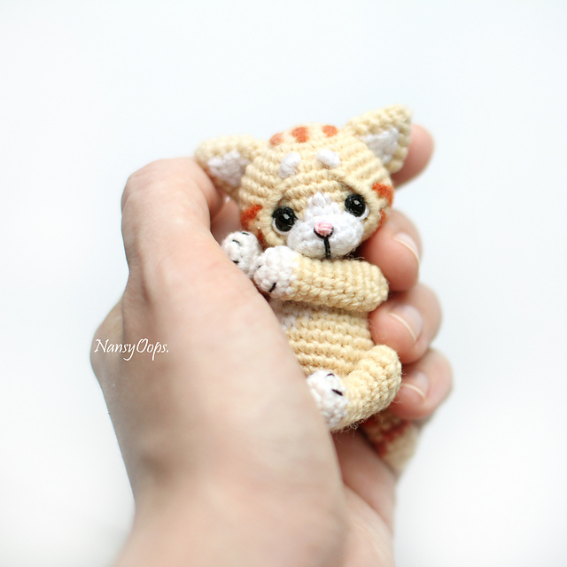 Ravelry: Cat Dan pattern by Anastasia Kirs