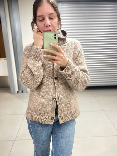 Ravelry: Soft Loop Cardigan pattern by Natalja Ledvanova