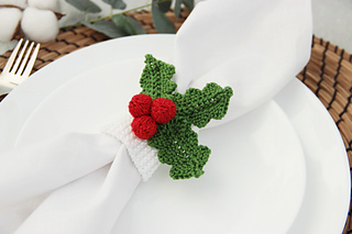 Ravelry: Knitted Holly Napkin Ring pattern by Natalya Savchenkova