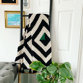Ravelry: Geo Throw Blanket pattern by Natasha Tobin
