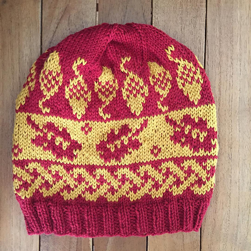 Ravelry: Little Acorns: Acorn & Oak Leaf Hat pattern by Erssie