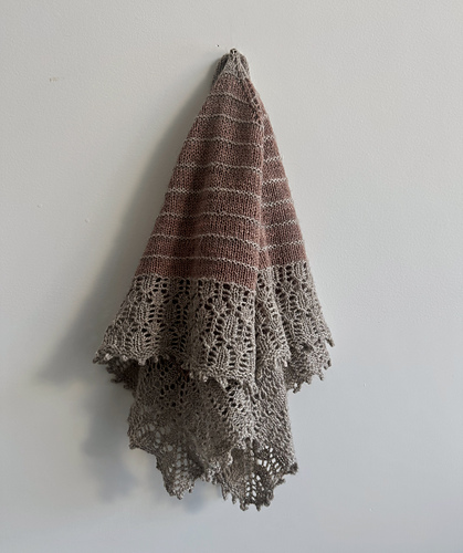 Ravelry: Kerchief pattern by Nat Raedwulf