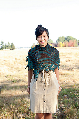 Ravelry: Two Color Crescent Shawl pattern by Kay Meadors