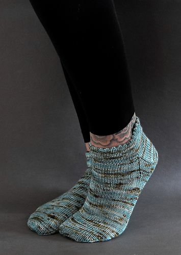 Ravelry: Dainty pattern by Lisa Mutch