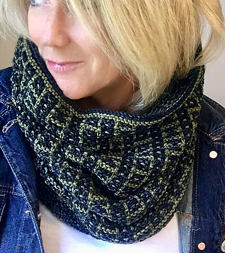 Ravelry: Framework Cowl pattern by Cheryl Faust