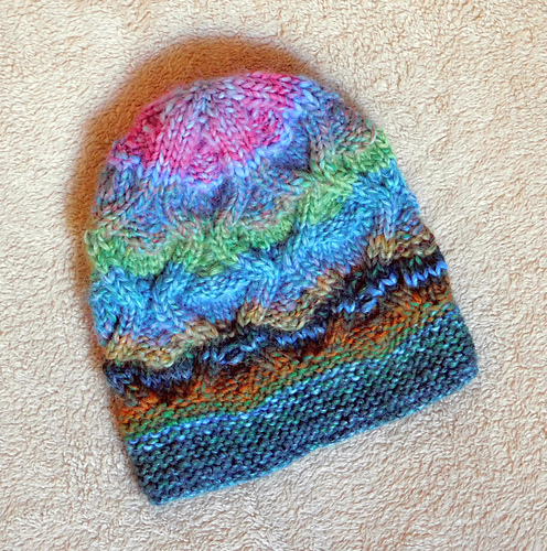 Ravelry: Jeanne's book hat pattern by La boutique de Jeanne