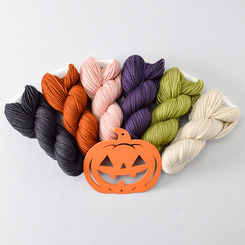 Ravelry: Halloween Party Cowl pattern by Stephanie Lotven