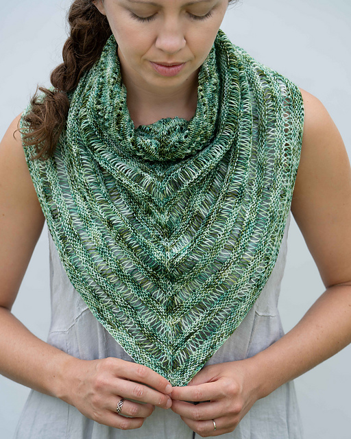 Ravelry: Secret Skein pattern by Stephanie Lotven