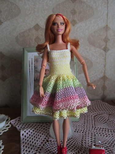 Ravelry: #0994 Dress with Ruffles pattern by stickatillbarbie.se