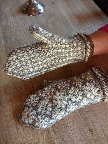 Ravelry: Berchta pattern by Lanja Khon-Engheim