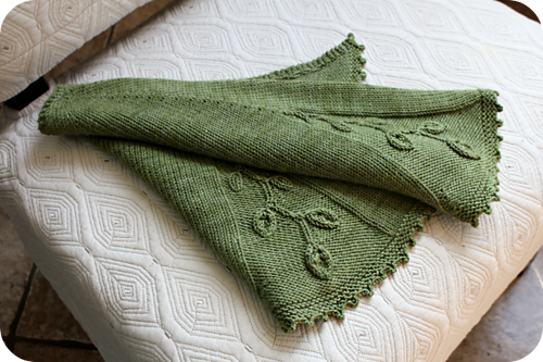 Ravelry: Trailing Ivy pattern by Alana Dakos