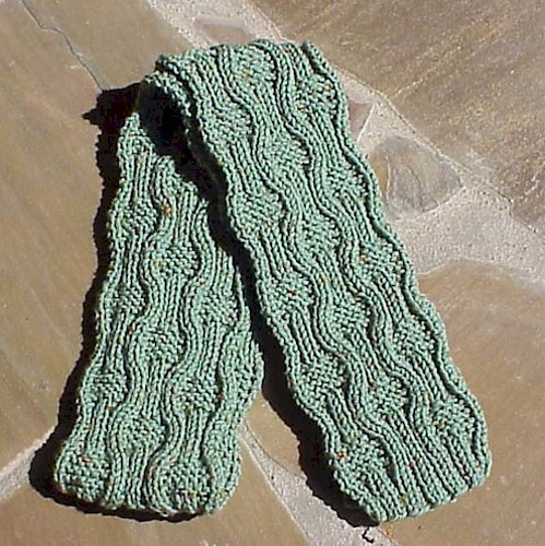 Ravelry: Wavy Scarf pattern by Nancy Hearne