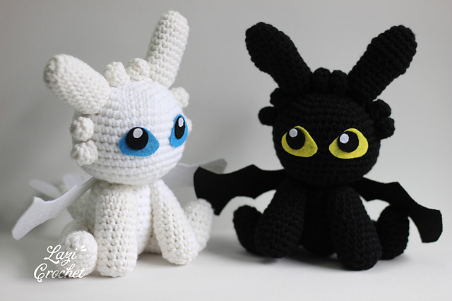 Ravelry: Night and Light Fury pattern by Lazi Crochet