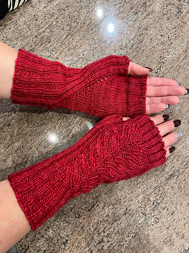 Ravelry: Tangled Brambles pattern by Nicki MacKenzie