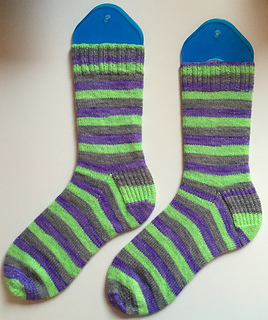 Ravelry: nicolecmendez's Stripy Silver Socks