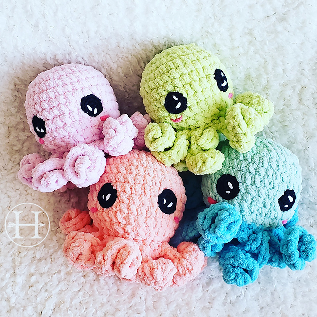 Ravelry: OctoPlushie pattern by Nicole Hennek