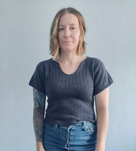 My newest design is out today, the Textured Vee Tee : r/knitting