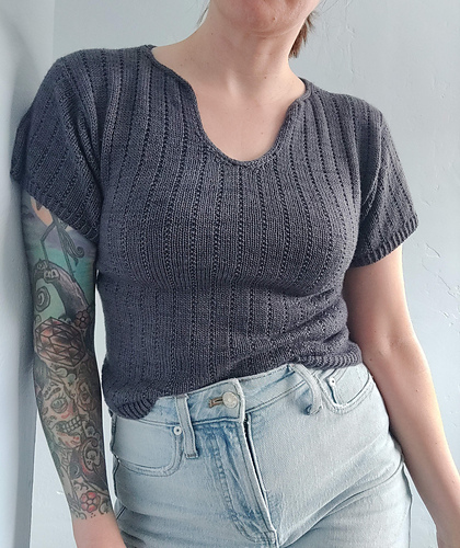 My newest design is out today, the Textured Vee Tee : r/knitting