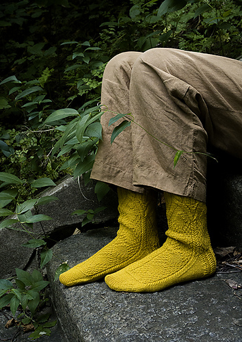 Ravelry: Golden grain socks pattern by Anna Radchenko