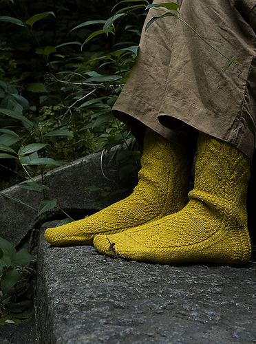Ravelry: Golden grain socks pattern by Anna Radchenko