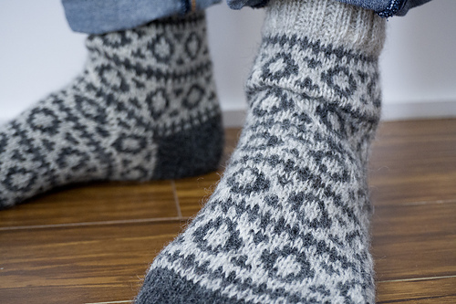 Ravelry: Be My Valentine socks set pattern by Anna Radchenko