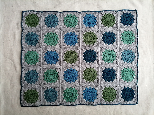 Ravelry: Squircle Pop Blanket pattern by Hannah Elisabeth Dryden
