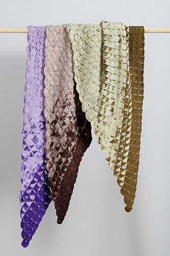 Ravelry: Dalga Shawl pattern by Nina Holubcova