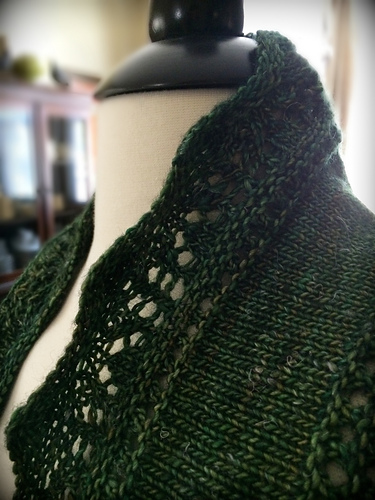 Ravelry: Hang Low Cowl pattern by Natalie Larson