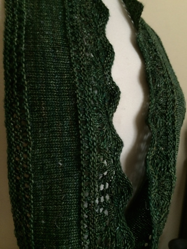 Ravelry: Hang Low Cowl pattern by Natalie Larson