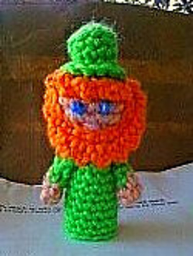 Ravelry: Leprechuan Finger Puppet pattern by Helen Fey