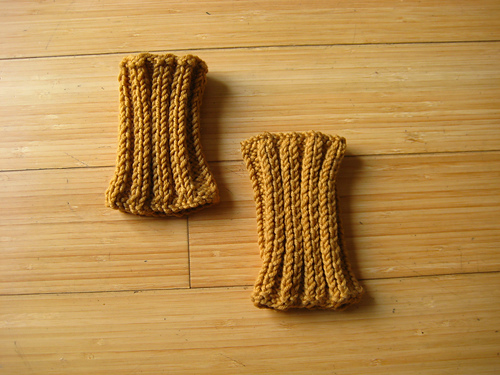 Ravelry: Super Easy Toasty Comfy Cuffs pattern by Missy Angus
