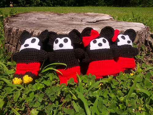 Ravelry: mickey and minnie mouse pattern by Aurelia Delaney