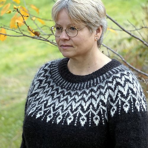 Ravelry: Dreyma pattern by Jennifer Steingass