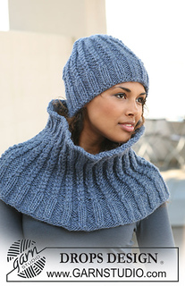 Ravelry: 121-22 b The Blues neck warmer pattern by DROPS design