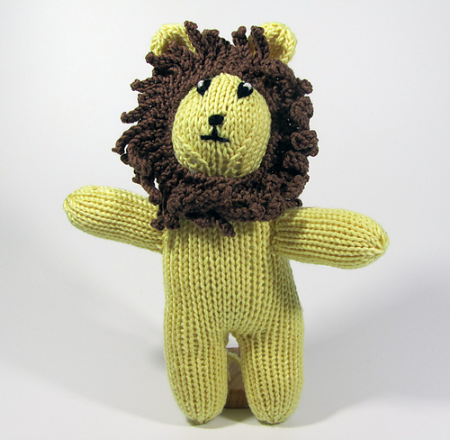 Ravelry: Lion #L10527 pattern by Lion Brand Yarn