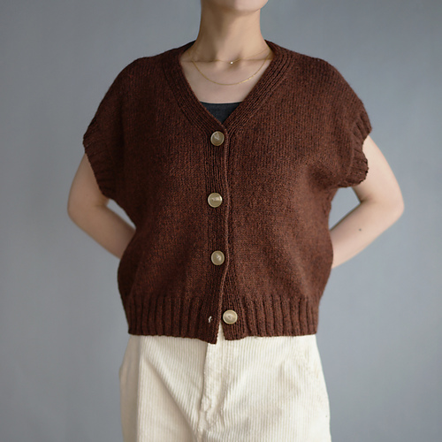 Ravelry: V Neck Chokki pattern by Noriko Ichikawa
